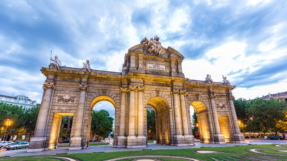 La Puerta de Alcalá : descubre su historia