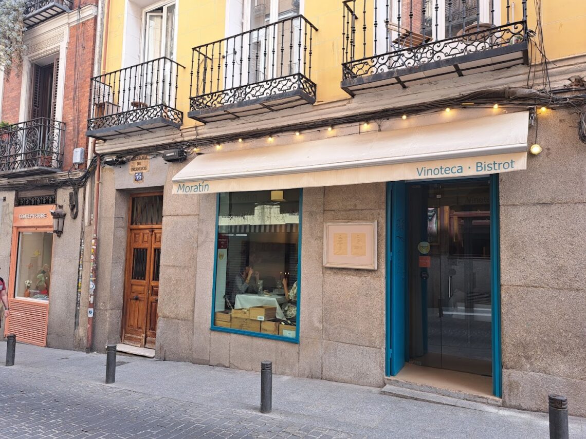 La Vinoteca Moratín: Un Bistrot Único en Madrid